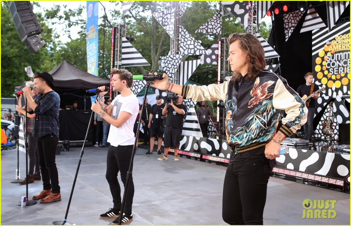 One Direction Performs New Single 'Drag Me Down' on 'Good Morning ...