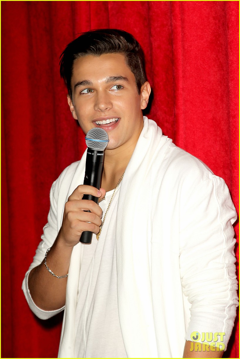 Austin Mahone Helps Unveil His New Wax Figure at Madame Tussauds ...