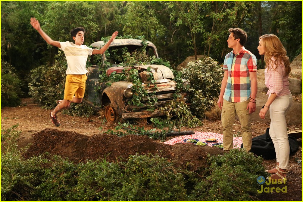 Emma & Xander Go On Their First Date In 'Bunk'D' Tonight! | Photo ...