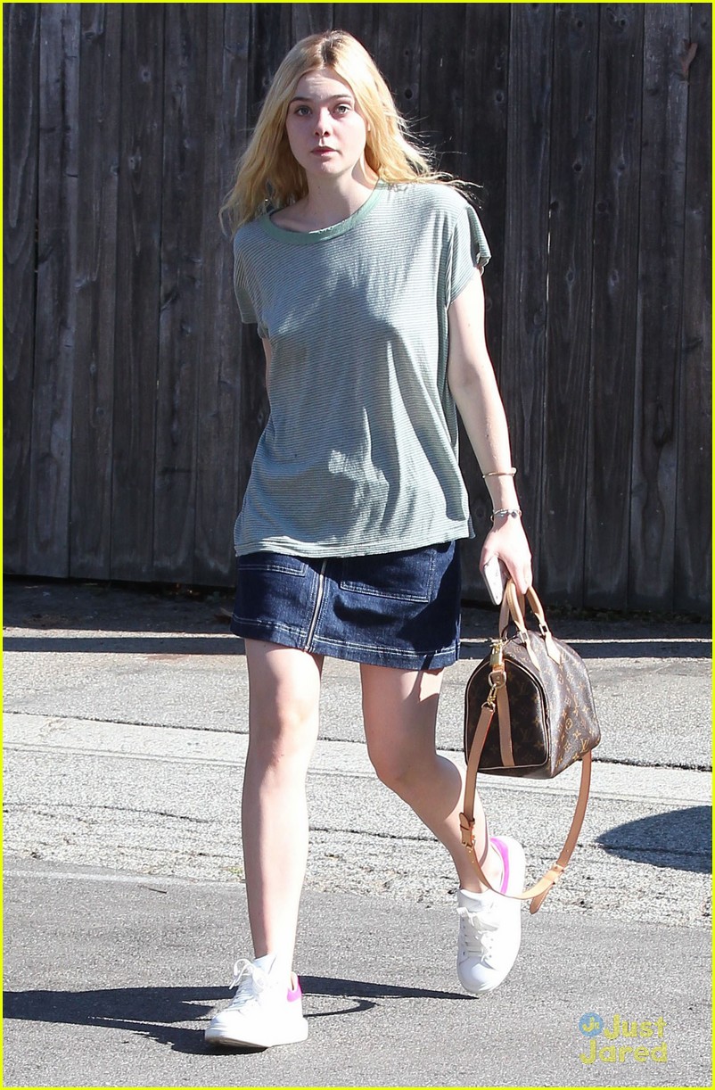 Elle Fanning Watched YouTube Testimonials To Prepare For 'About Ray ...