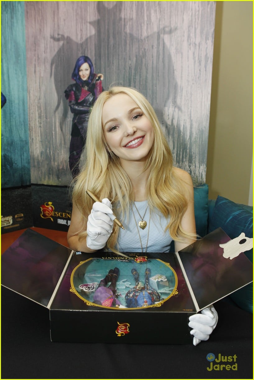 Win An Exclusive 'Descendants' Doll Two-Pack SIGNED by Dove Cameron ...