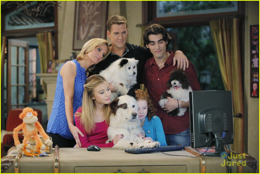 The 'Dog With A Blog' Series Finale Is Tonight & The Pics Will Make You ...