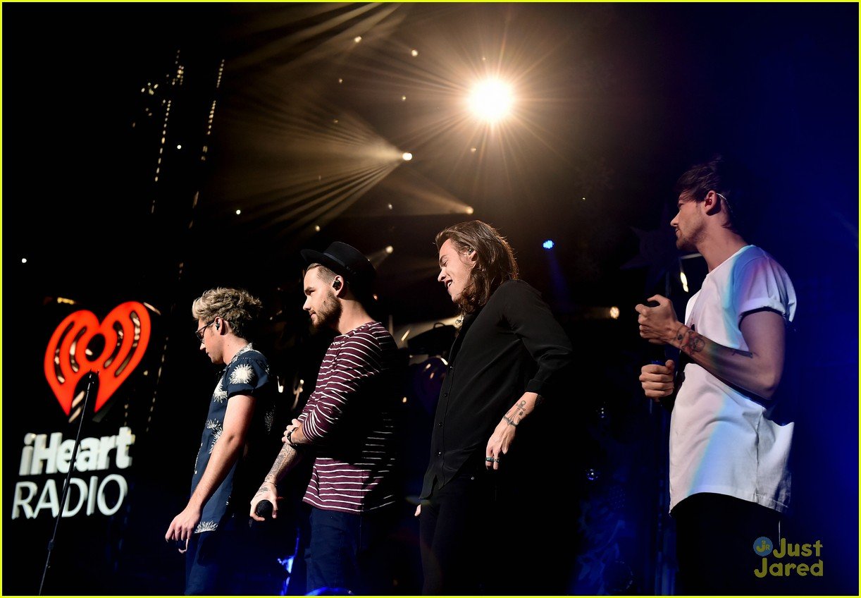 One Direction & 5 Seconds of Summer Get The Party Started At Jingle ...