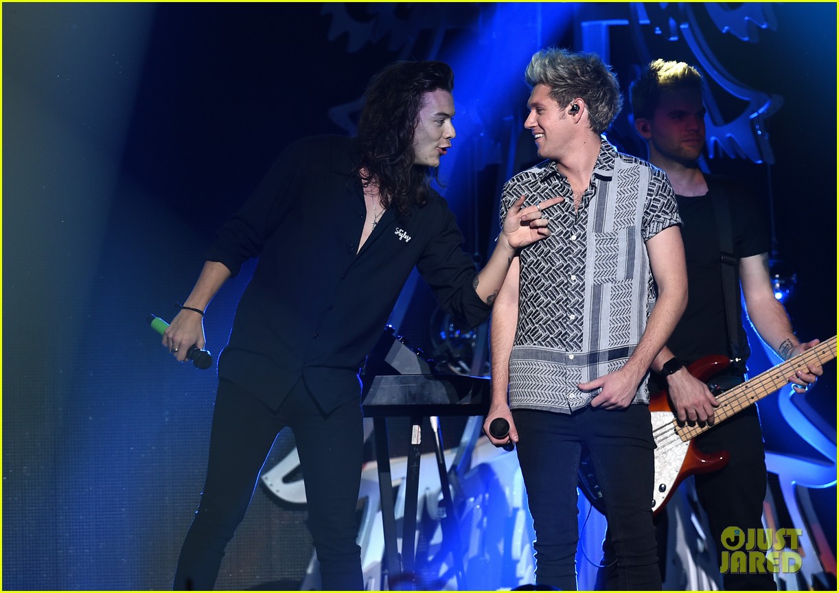 One Direction Go To 'Infinity' & Beyond at Jingle Ball LA 2015 | Photo ...