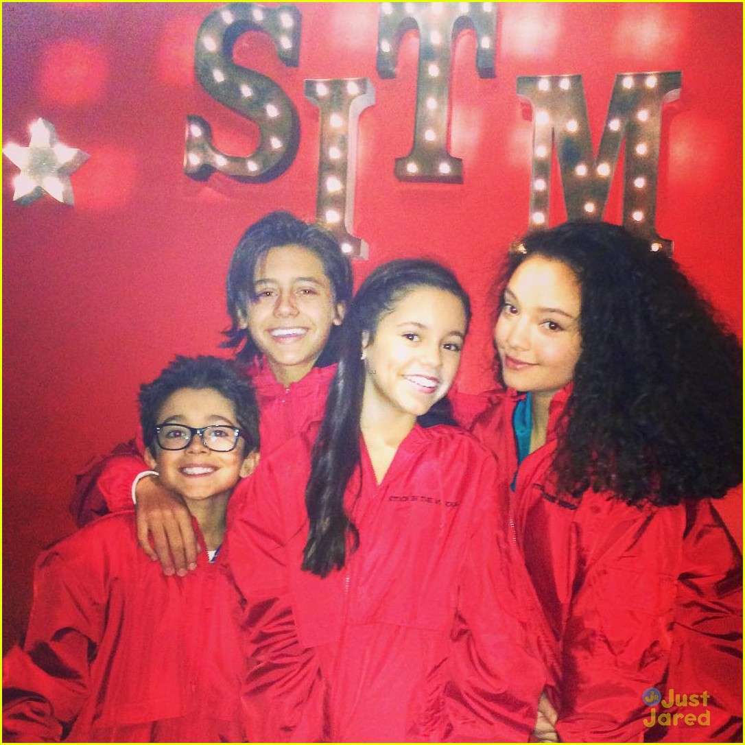 Jenna Ortega & 'Stuck In The Middle' Cast Share Cute Instagrams - See ...