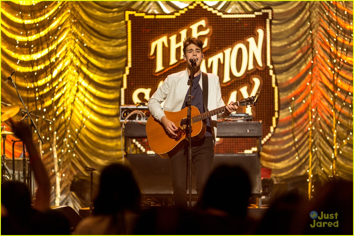 Jacob Whitesides & Tahj Mowry Spread Holiday Cheer at Rock The Red ...