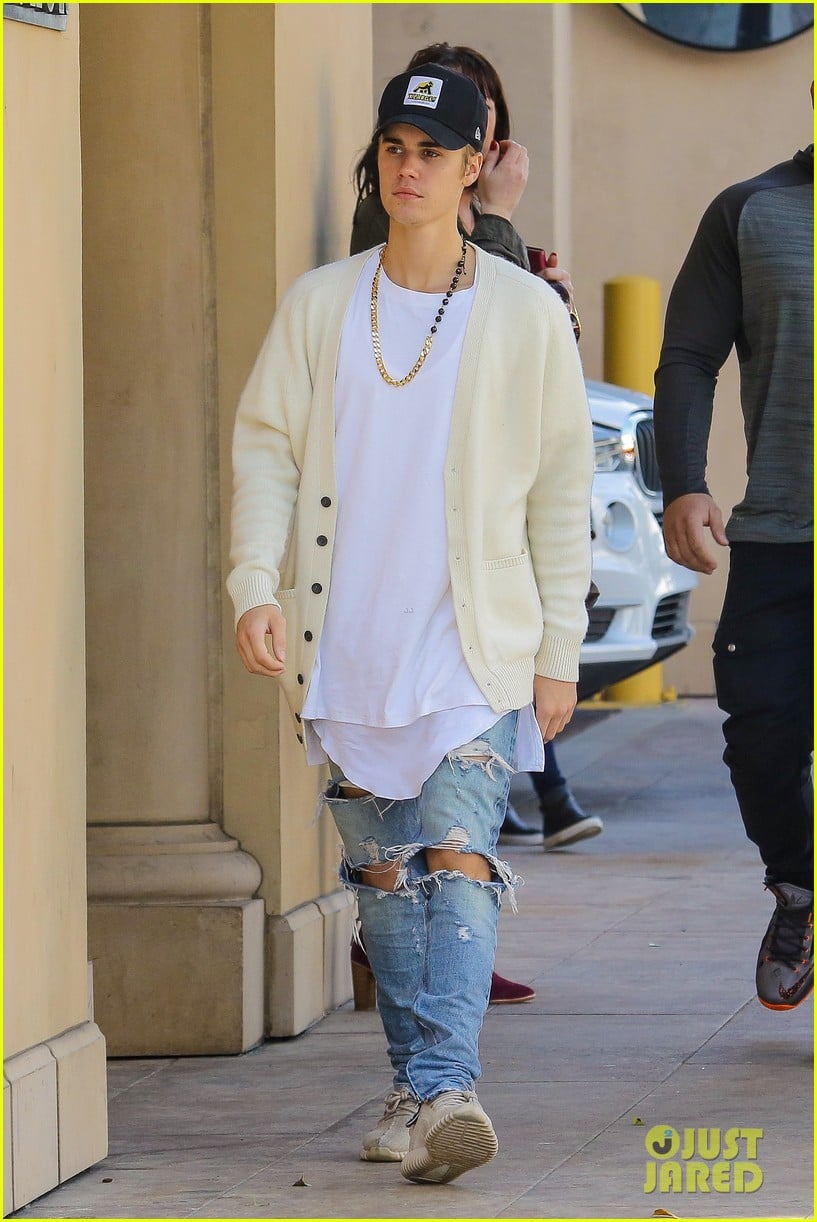 Justin Bieber Plays Beethoven in Beverly Hills - Watch The Vid! | Photo ...