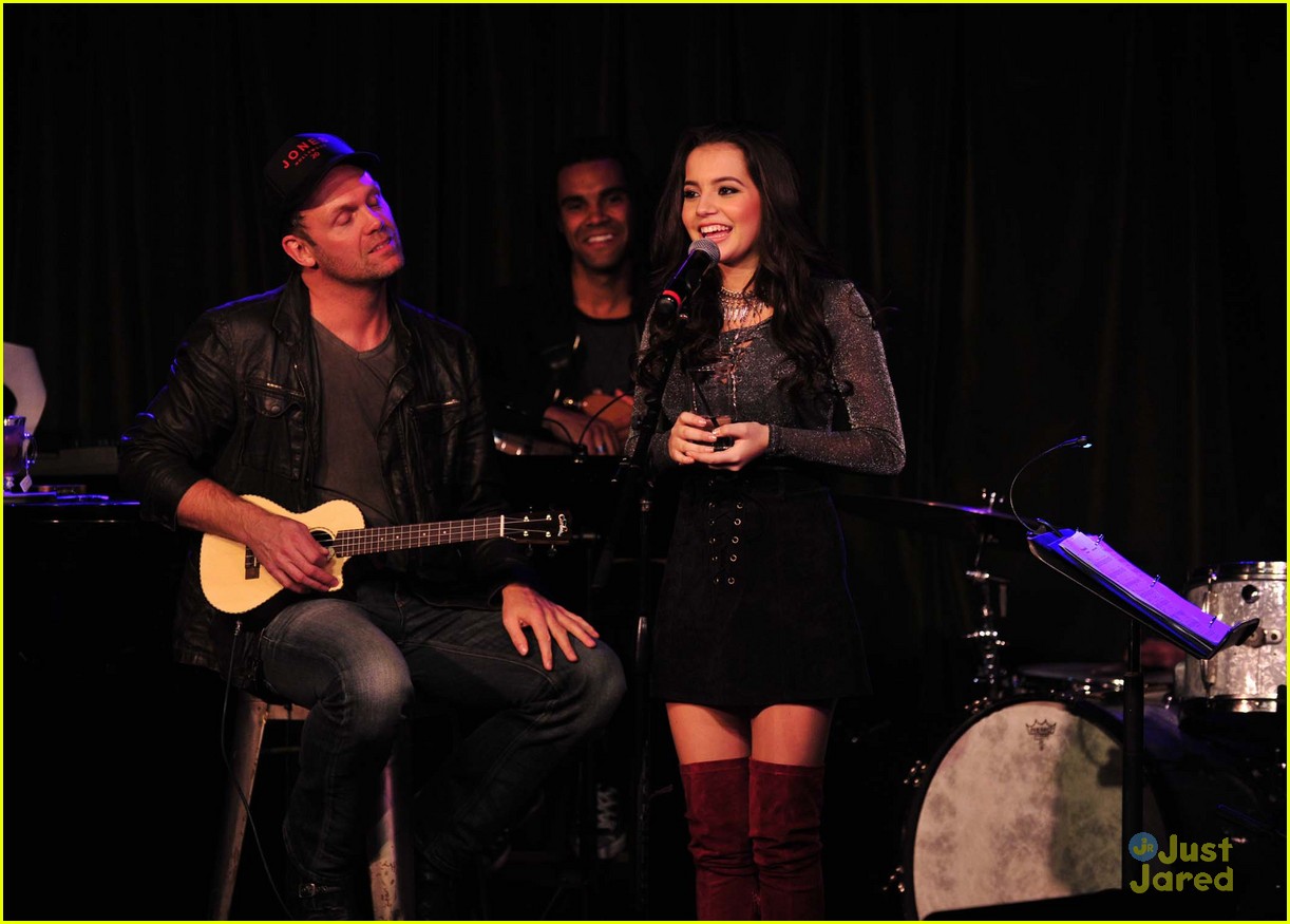 Isabela Moner Gets Support From Nickelodeon Fam at Rockwell Concert ...