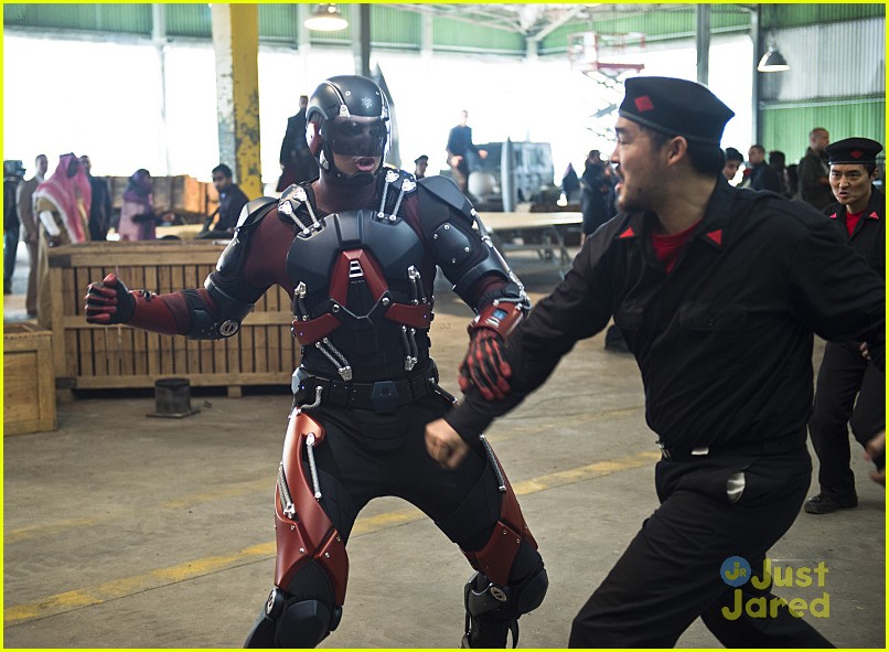 DC's Legends of Tomorrow Premiere Episode Continues Tonight! | Photo ...