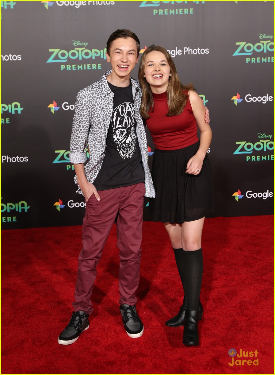 Hayden Byerly Brings Girlfriend Alyssa Jirrels To 'Zootopia' Premiere ...