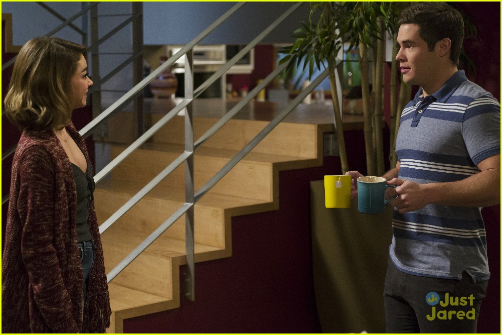 Haley Puts The Moves On Andy on Tonight's 'Modern Family' | Photo ...