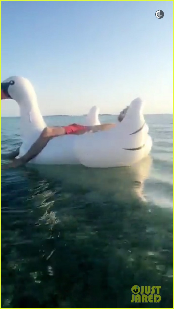 Calvin Harris & Taylor Swift Lounge in the Ocean in New Vacation Videos ...