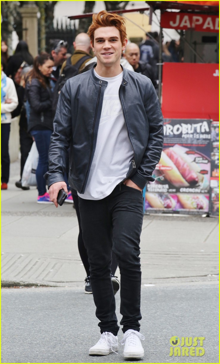 KJ Apa Shows Off Red Archie Hair in Vancouver! | Photo 945365 - Photo ...