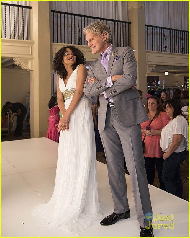 Laura Marano Joins TLC's Say Yes To The Prom Event; Makes Prom Dreams ...