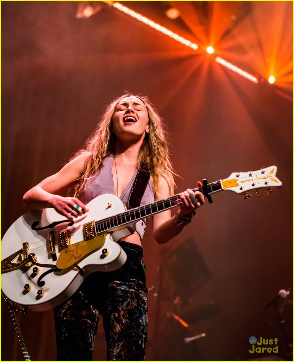 Zella Day Says Playing Coachella is a 'Badge of Honor' | Photo 937847 ...