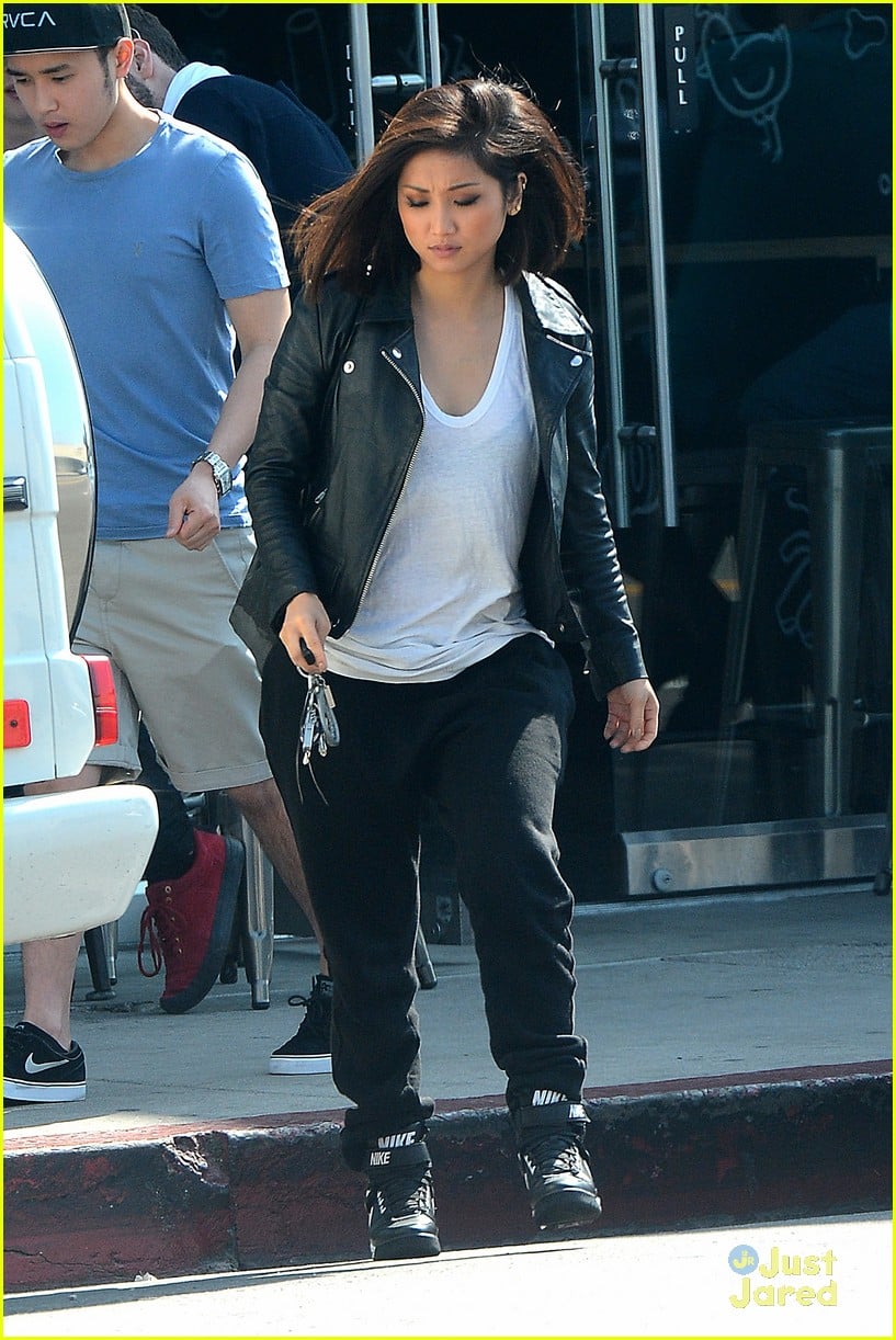 Brenda Song Gets Workout In After Wrapping 'Bunker Hill' Pilot | Photo ...