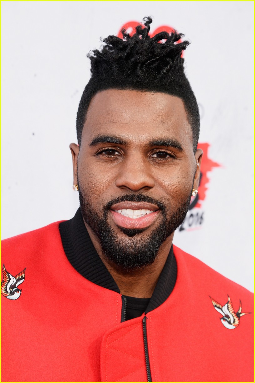 Jason Derulo Is Host, Performer & Nominee at iHeartRadio Music Awards ...