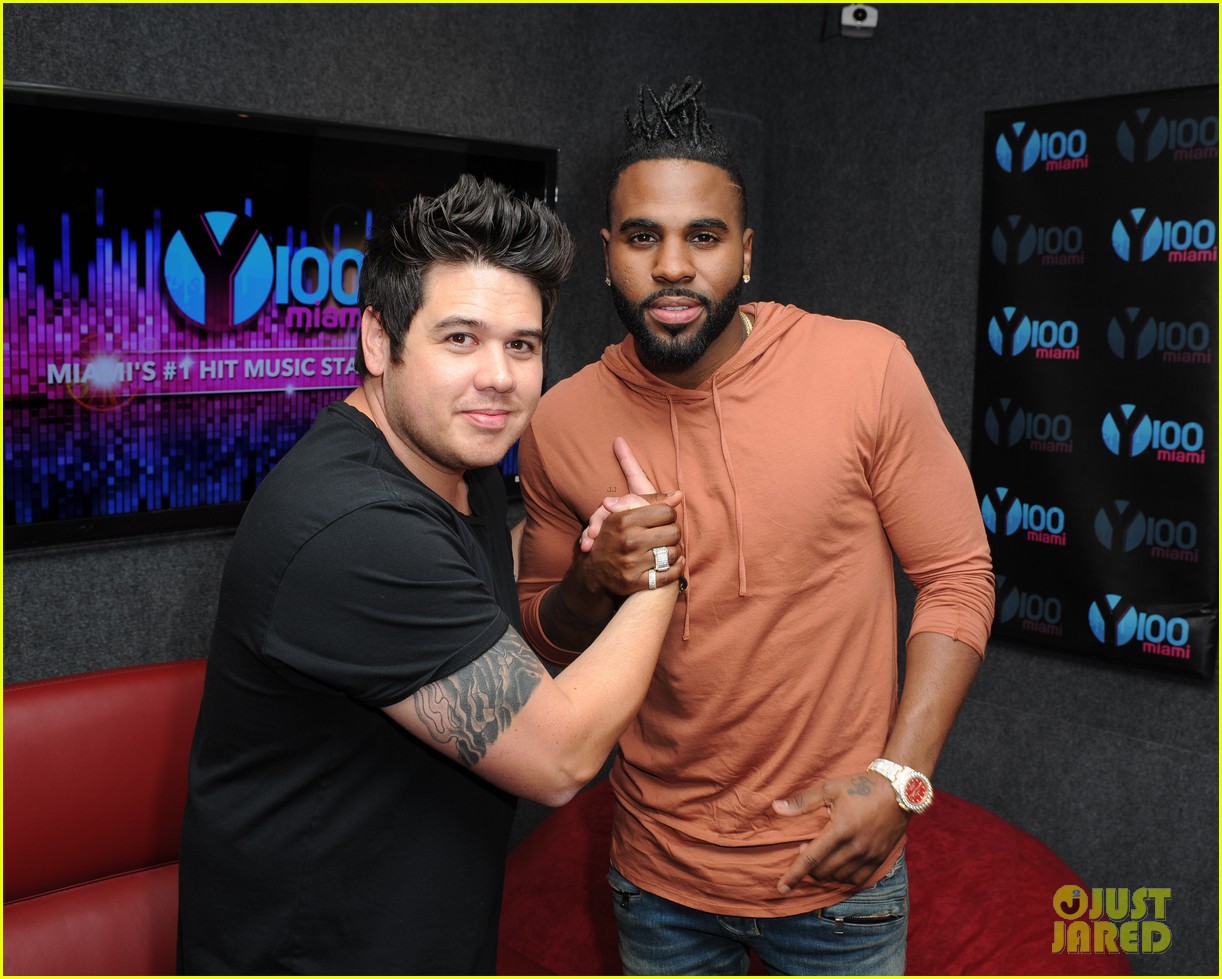 Jason Derulo Rips His Shirt Off During Florida Concert | Photo 962380 ...