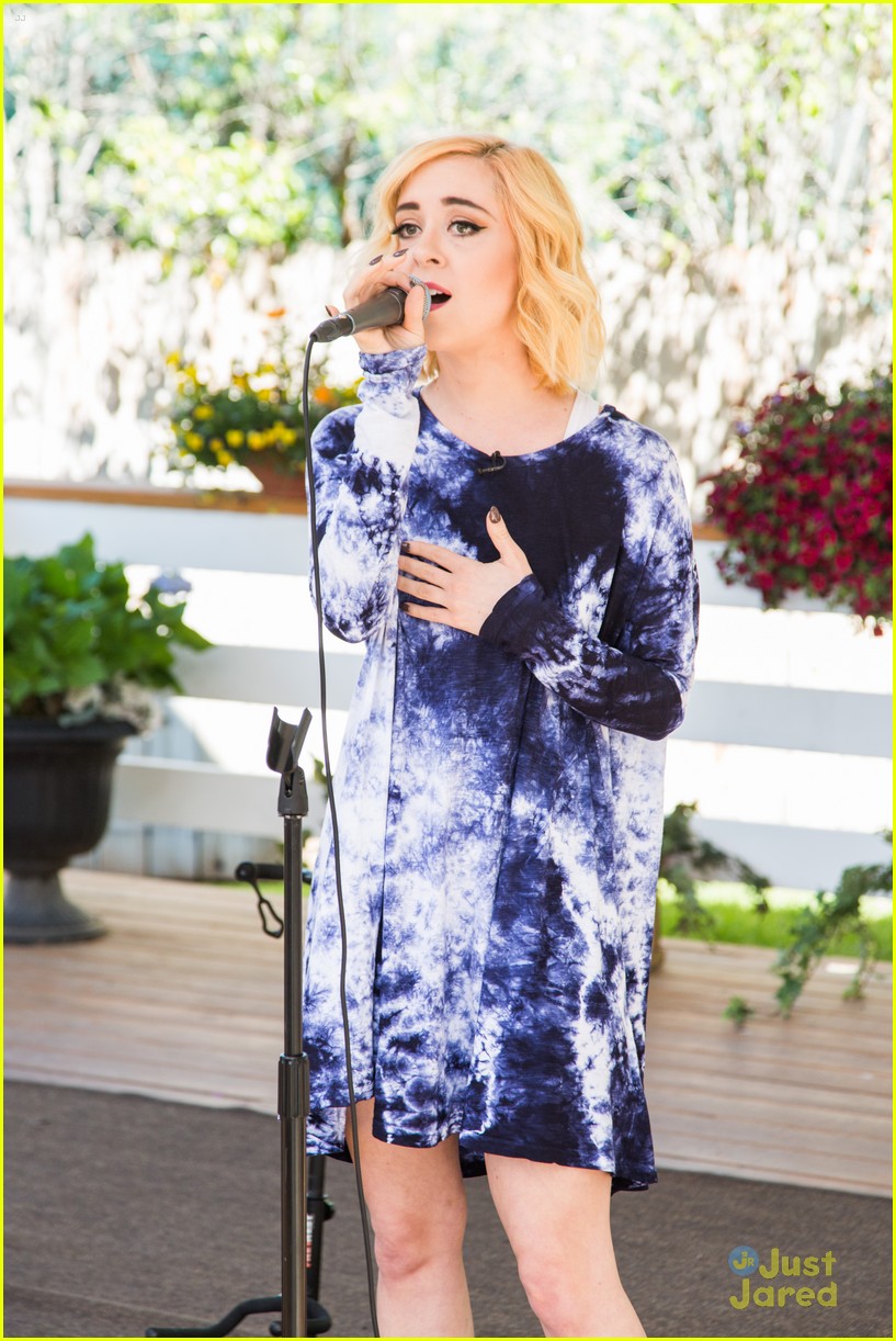 Megan & Liz Take Fans 'Behind The Song' In New YouTube Vid | Photo ...