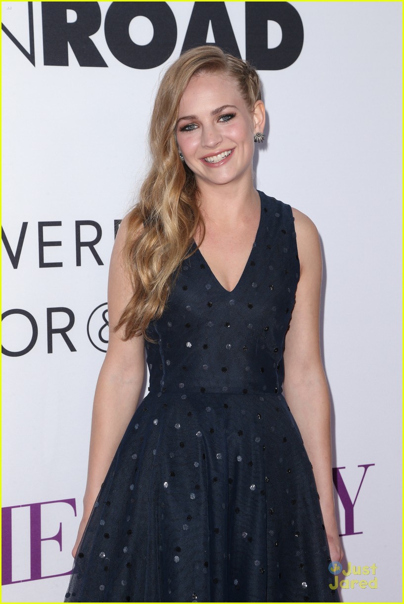 Shay Mitchell Brings Grandmother To 'Mother's Day' Premiere | Photo ...