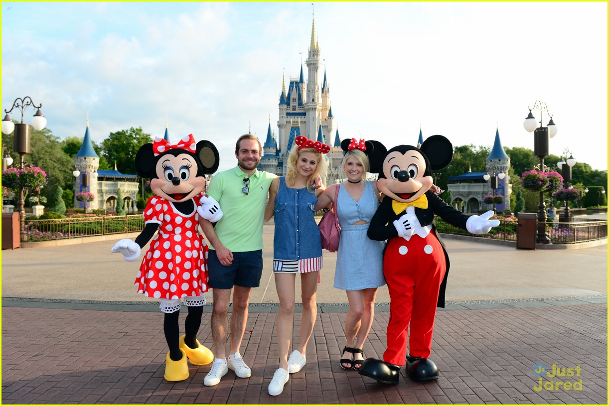 Pixie Lott & Oliver Cheshire Meet Mickey & Minnie During Disney World ...