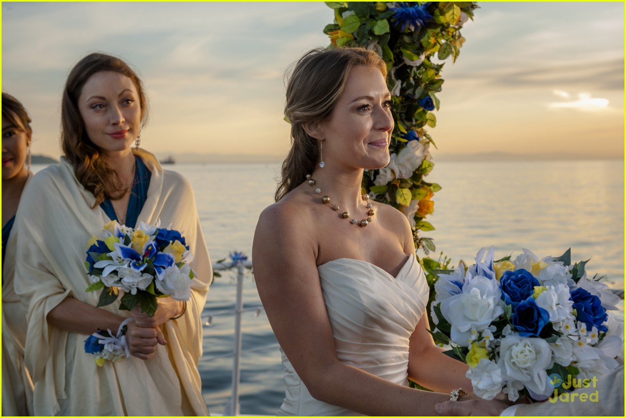 Alexa vega destination wedding | Beachweddingtips.com