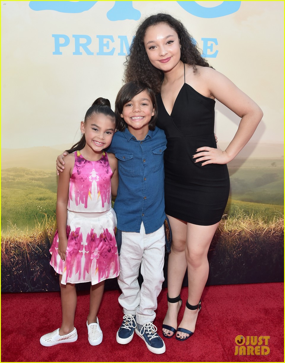 Ruby Barnhill Brings 'The BFG' to Hollywood | Photo 987256 - Photo ...