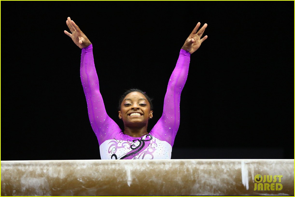Gymnast Simone Biles Breaks Record at P&G Gymnastics Championships 2016 ...