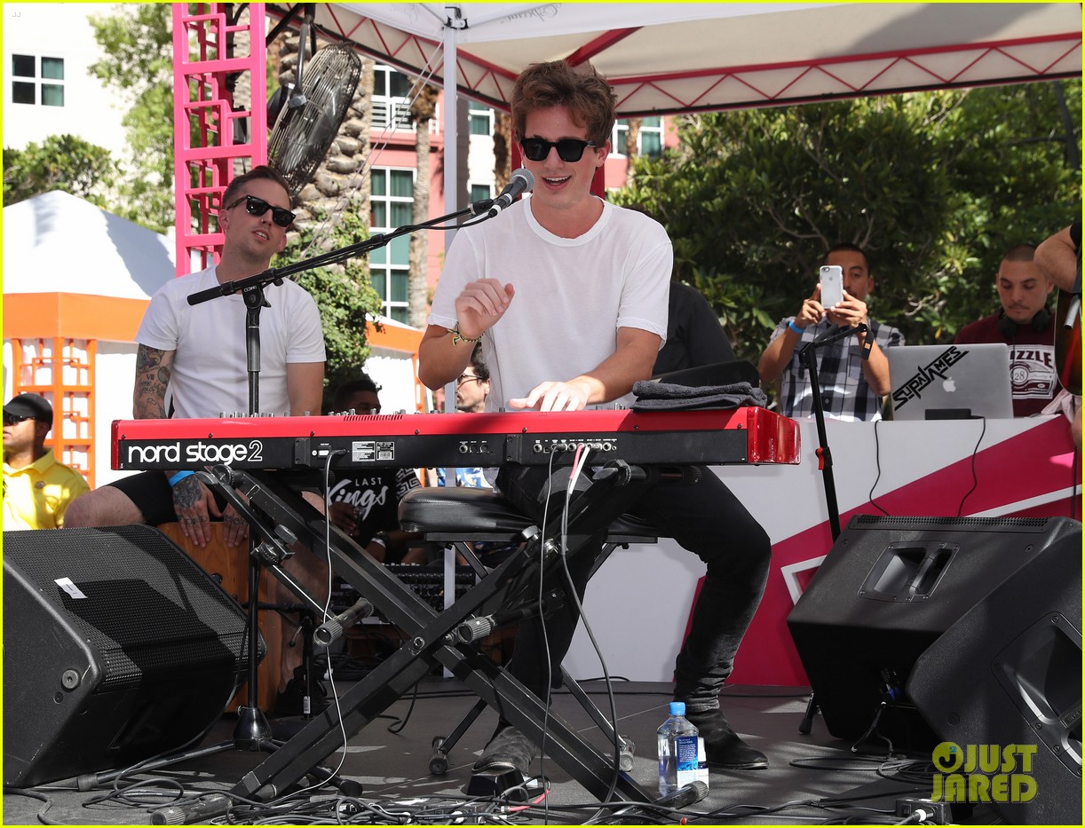 Charlie Puth Performs Small Set At GO Pool in Vegas | Photo 997106 ...