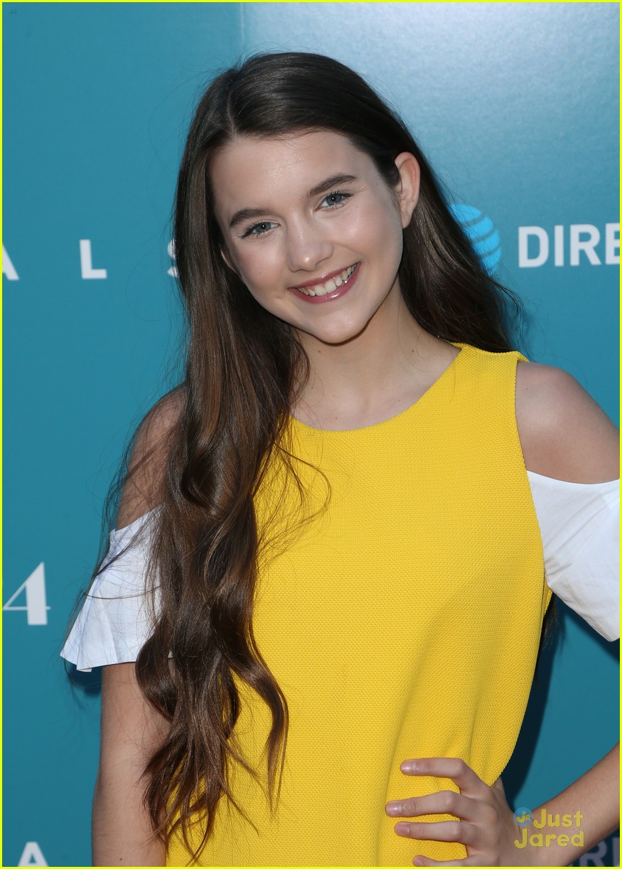 Chloe East Hits 'Equals' Premiere After Taking Over JJJ | Photo 993305 ...