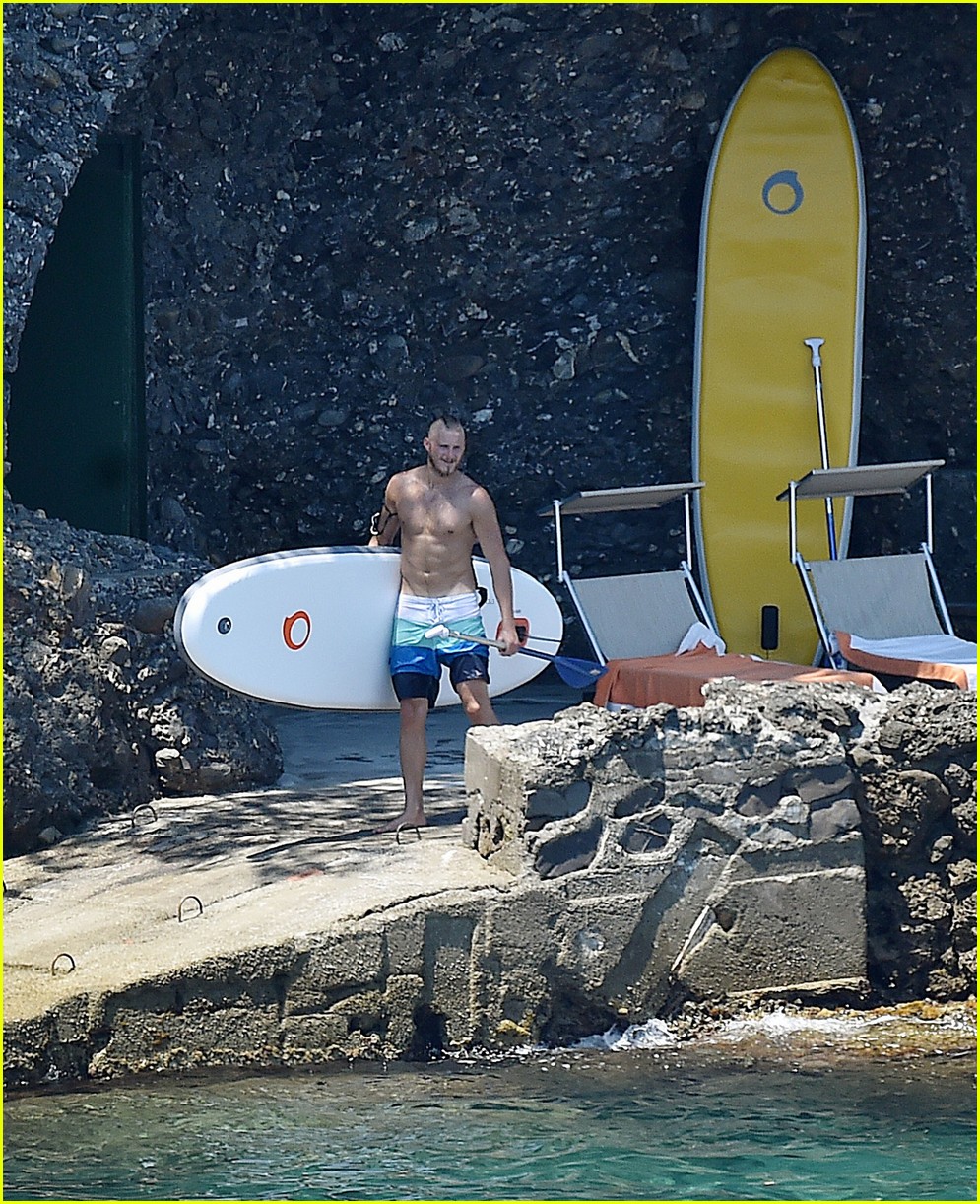 Alexander Ludwig Bares His Hot Body in Italy! | Photo 995189 - Photo ...