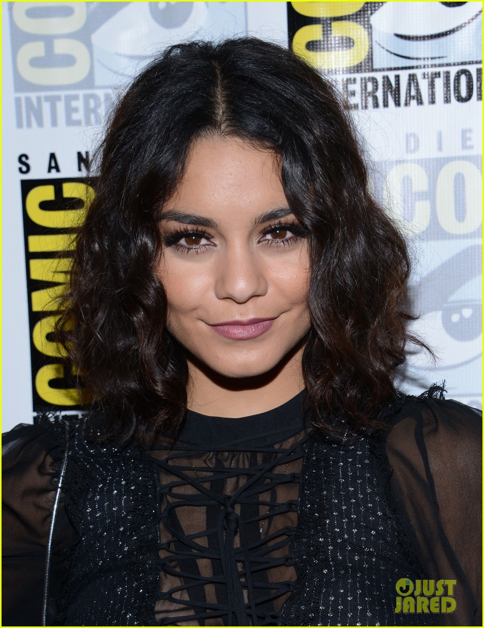 Vanessa Hudgens Is 'Winning' At Comic-Con With Her Klondike Bar | Photo ...