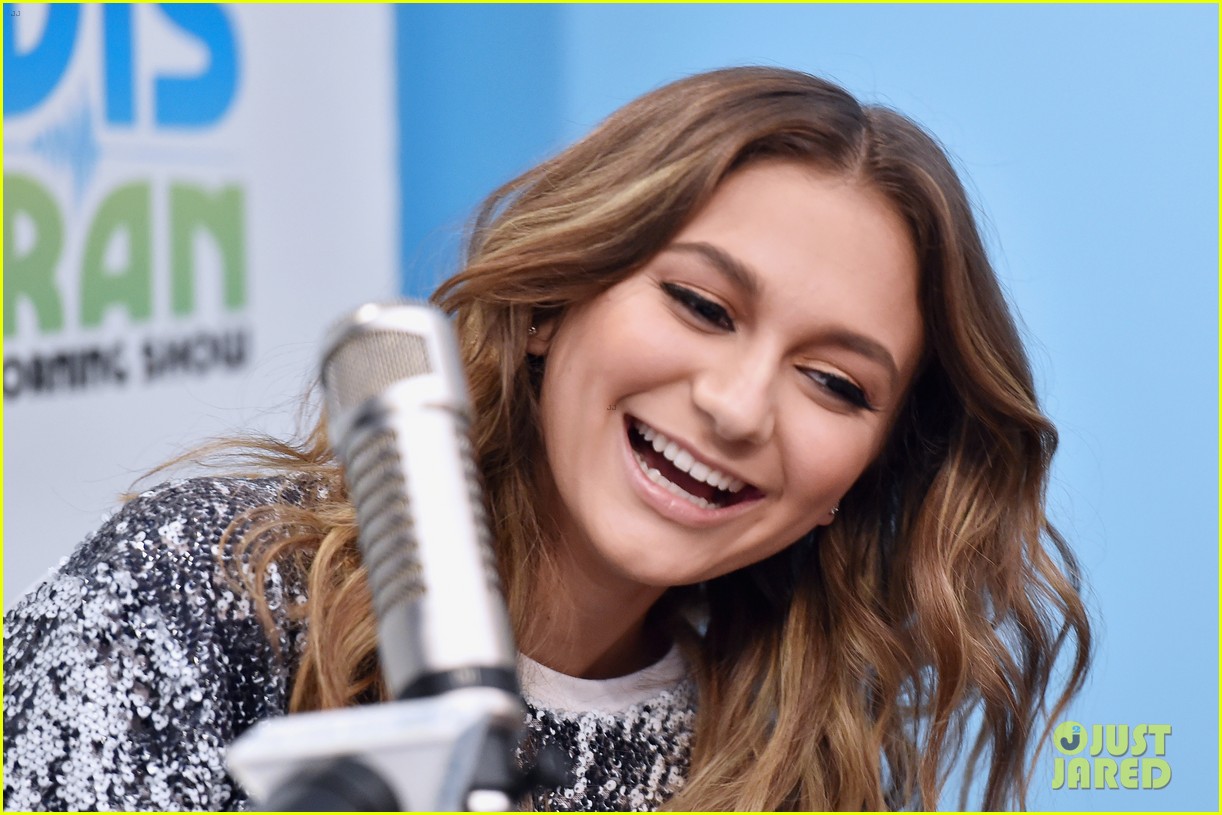 Daya is a Glitter Beauty for NYC Promo | Photo 1011459 - Photo Gallery ...