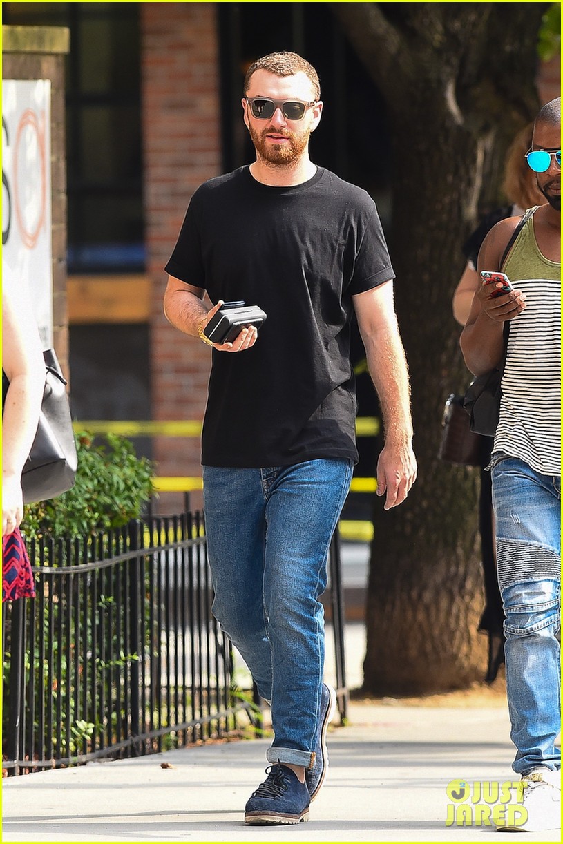 Sam Smith Is Back in London After New York City Trip | Photo 1007485 ...