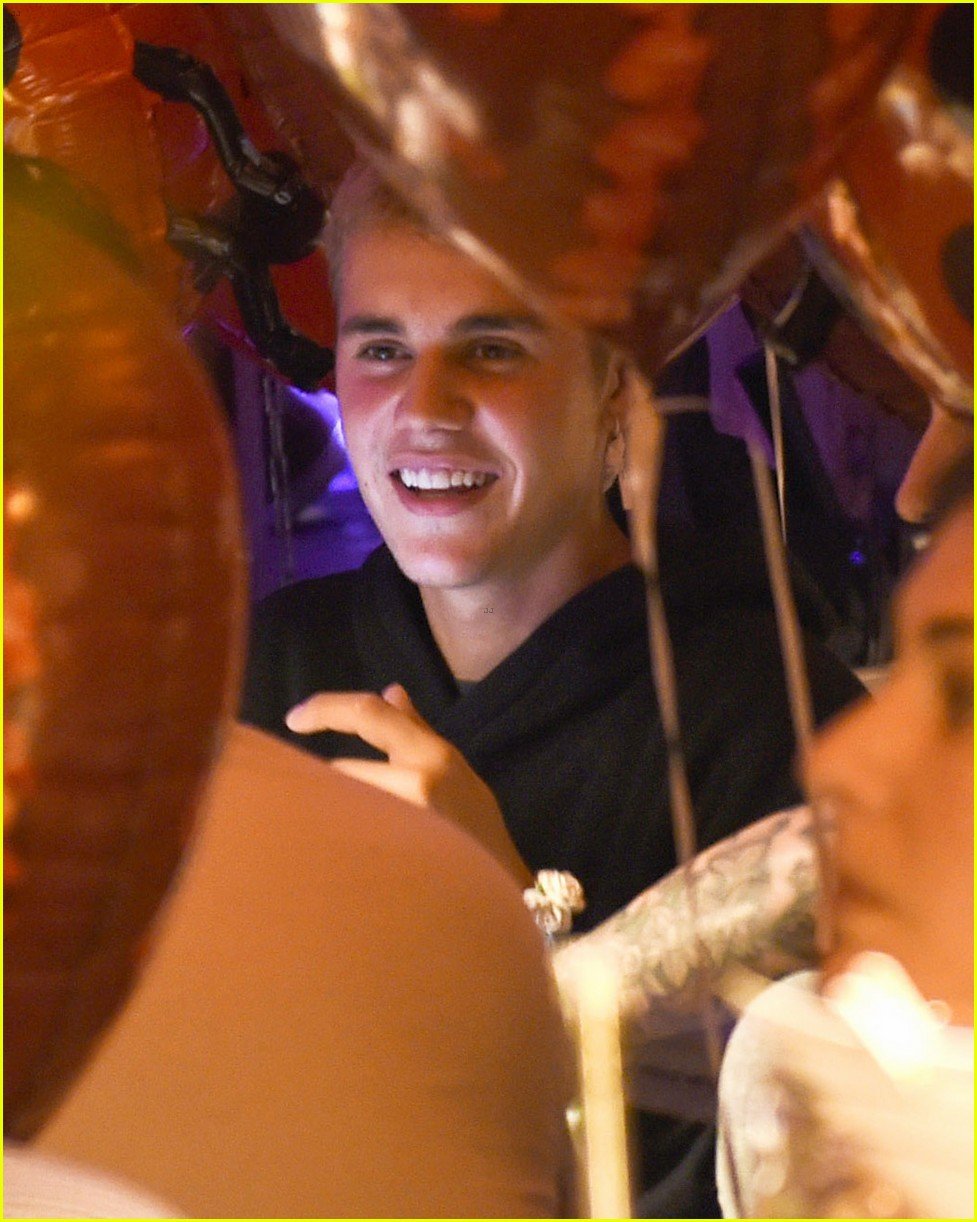 Justin Bieber Gives Germany a Shout Out After 'Purpose Tour' Show ...