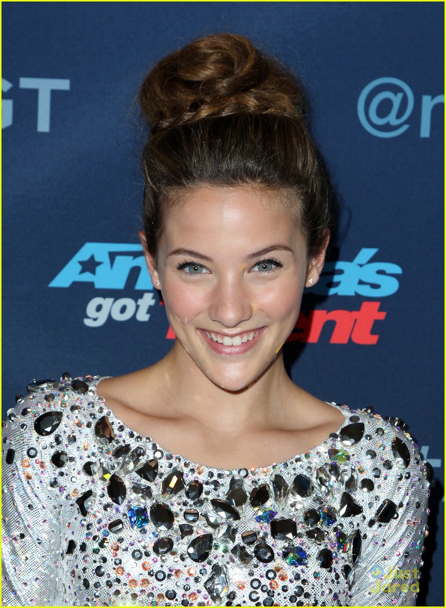 Watch Sofie Dossi's Amazing Contortionist Act on 'America's Got Talent ...