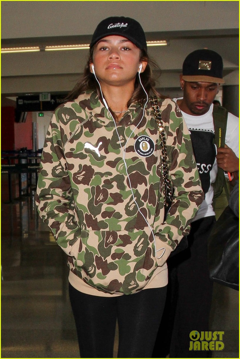 Zendaya To Guest Judge on 'Project Runway' Cycle 16 | Photo 1022228 ...