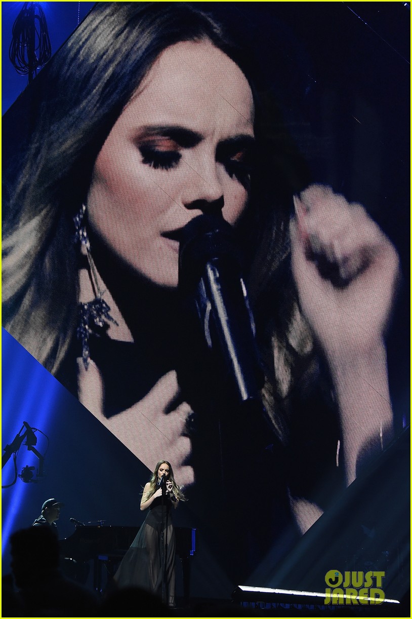 Country Singer Danielle Bradbery Debuts Edgy Look at TIDAL X Concert ...