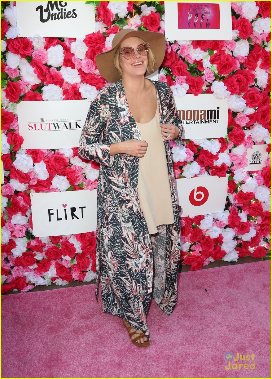 Maksim Chmerkovskiy & Peta Murgatroyd Couple Up To Support Amber Rose ...