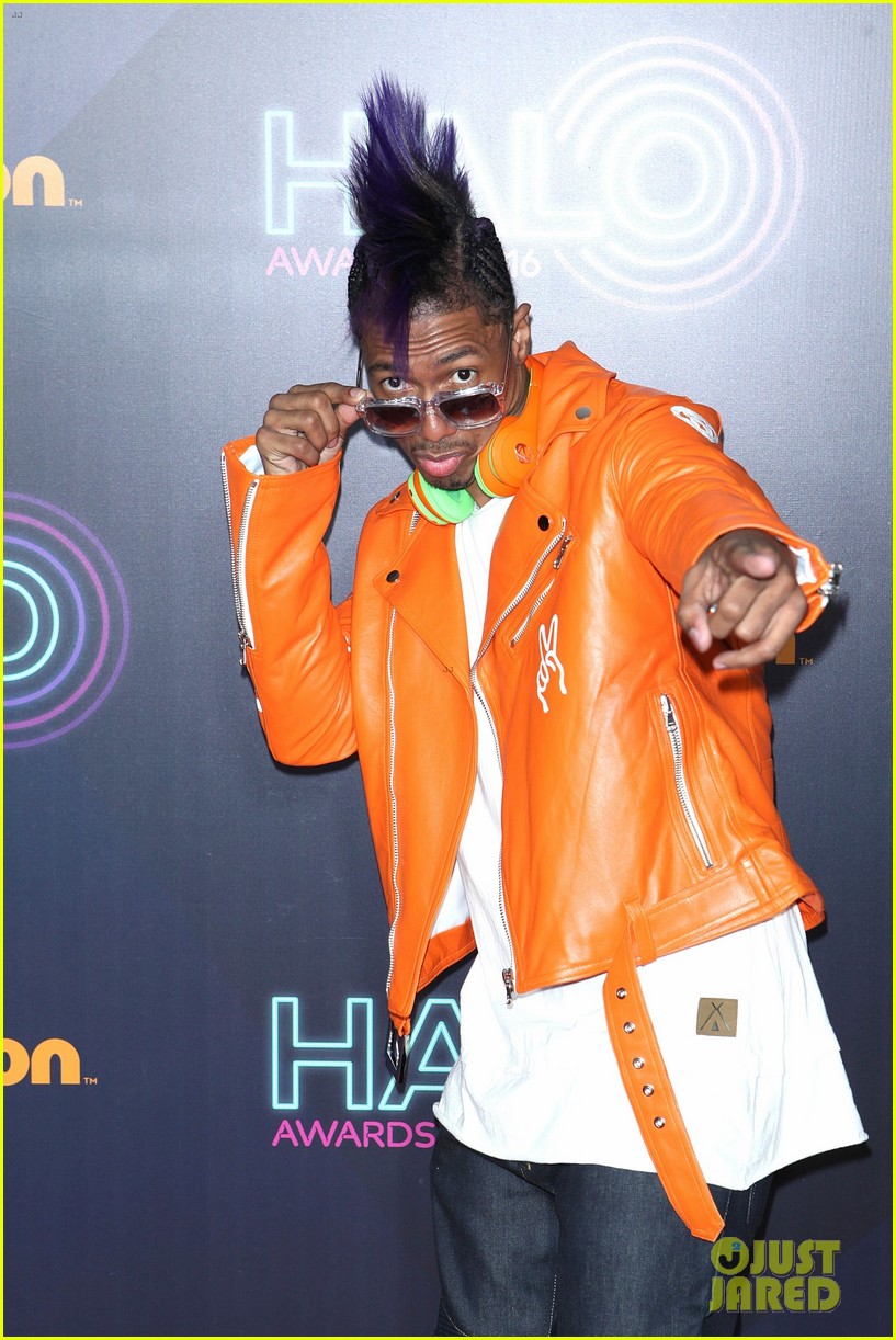 Hailee Steinfeld, Daya & Alessia Cara Show Some Girl Power at HALO ...