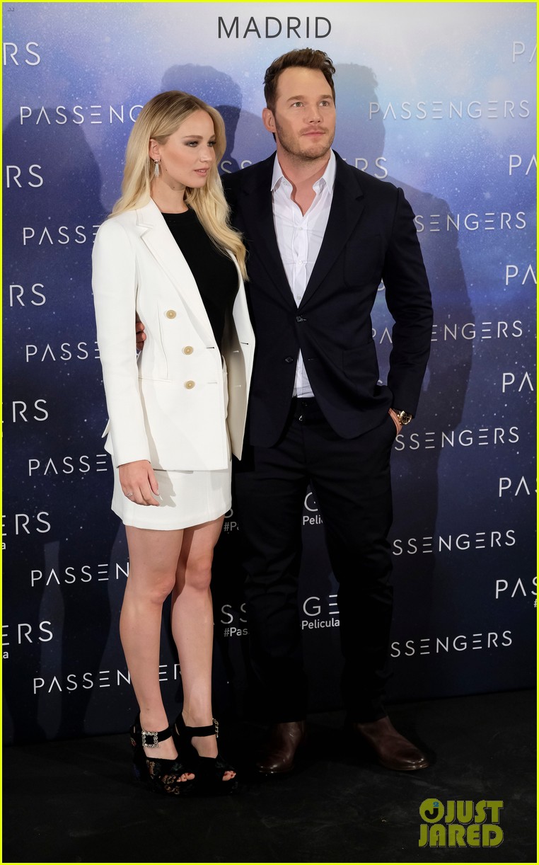 Jennifer Lawrence Gets Praised By 'Passengers' Co-Star Chris Pratt ...
