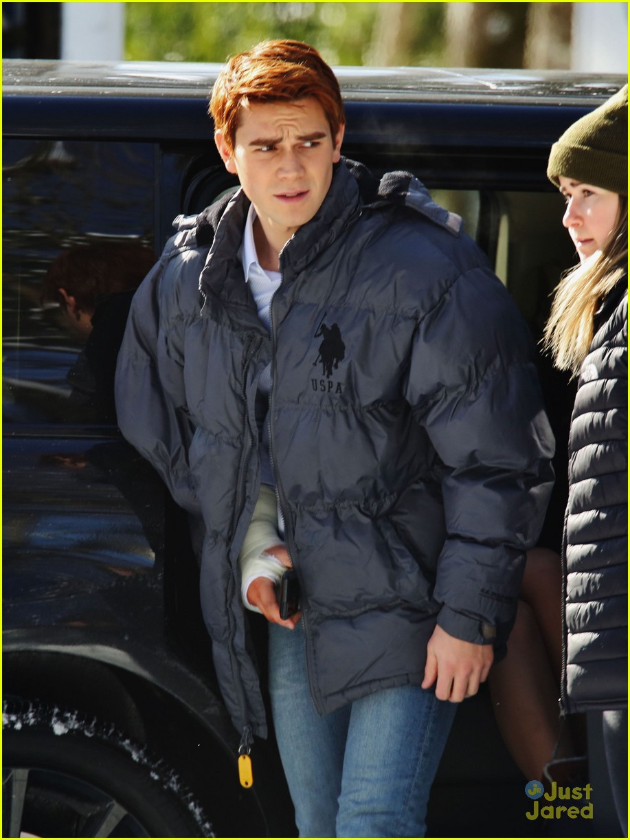 KJ Apa Sports Bandaged Hand While Filming 'Riverdale's Season Finale ...