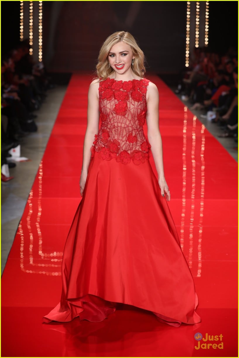 Peyton List Amazes On Runway For American Heart Association's Go Red ...