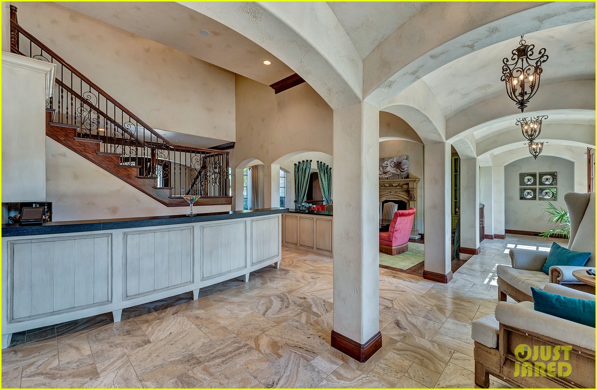 Go Inside Selena Gomez's Texas Dream Home! | Photo 1070886 - Photo ...