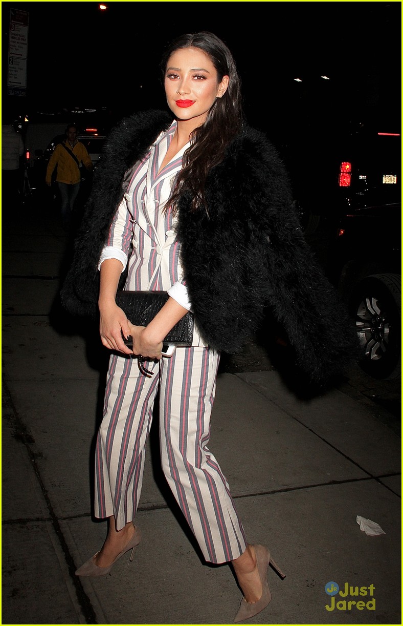 Shay Mitchell & Boyfriend Matte Babel Dine Out in NYC With Friends ...