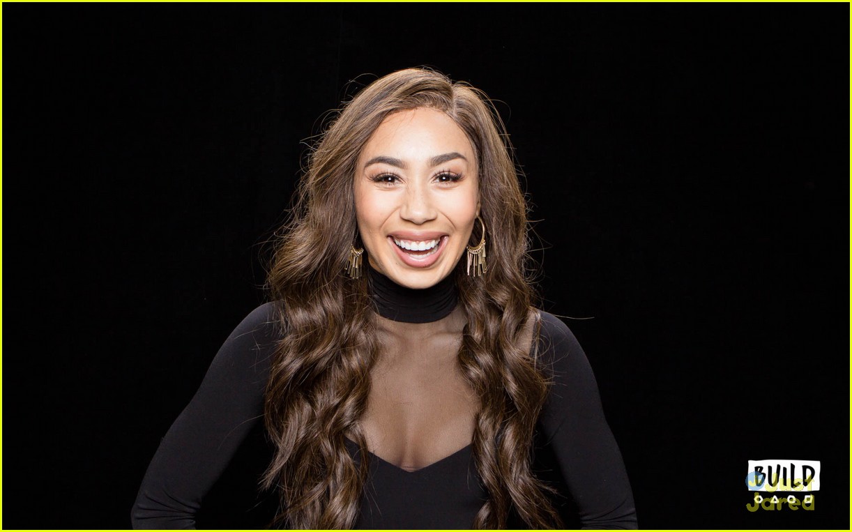 Eva Gutowski's New YouTube Red Series Features All Your Fave Social ...