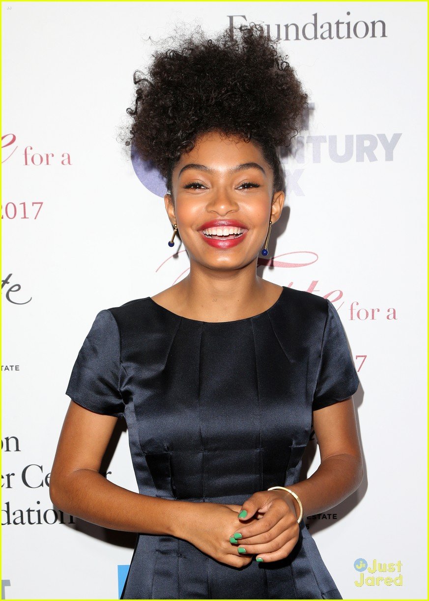 Yara Shahidi Brings Her Parents To UCLA's Taste For the Cure Event ...