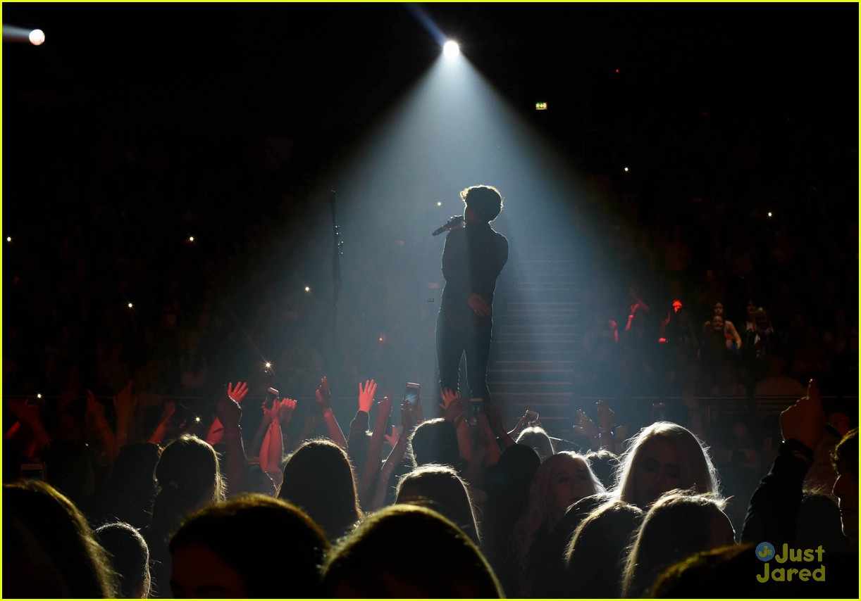 Girl Meets World's Uriah Shelton Thinks Josh & Maya Could Have Been ...