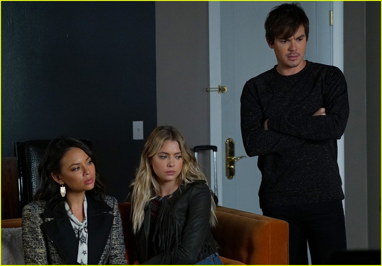 Emison Share a Cute Kiss Before Things Get Crazy on Tonight's 'Pretty ...