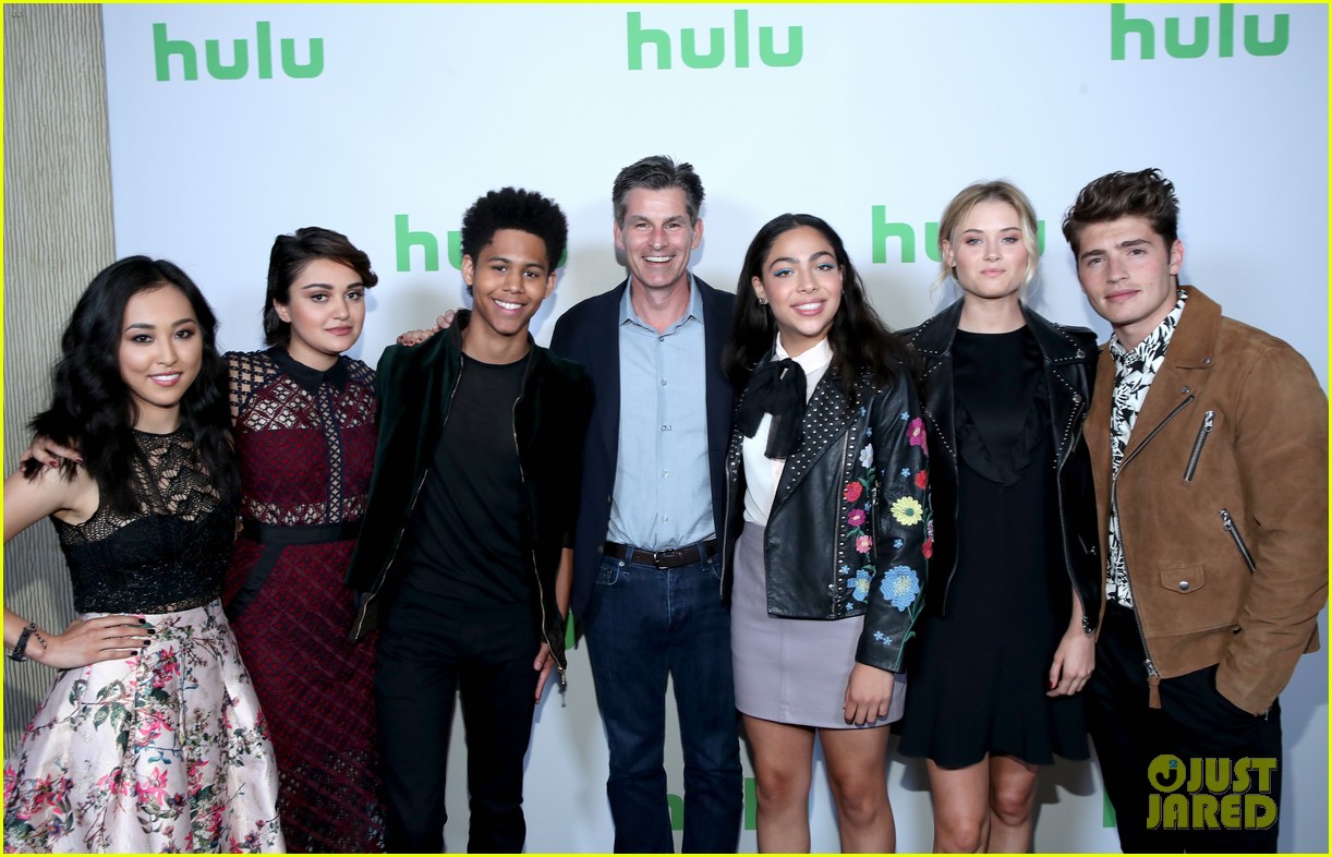 Marvel's 'Runaways' Cast Bring Their New Show to the TCA Summer Press ...